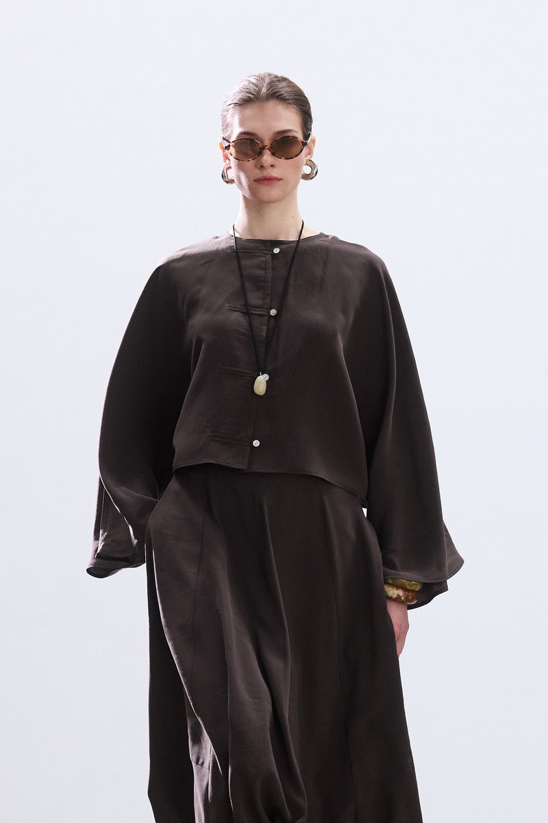 KAHVERENGİ SEDEF DÜĞMELİ MODAL GÖMLEK Online Satın Al! | Be Blue